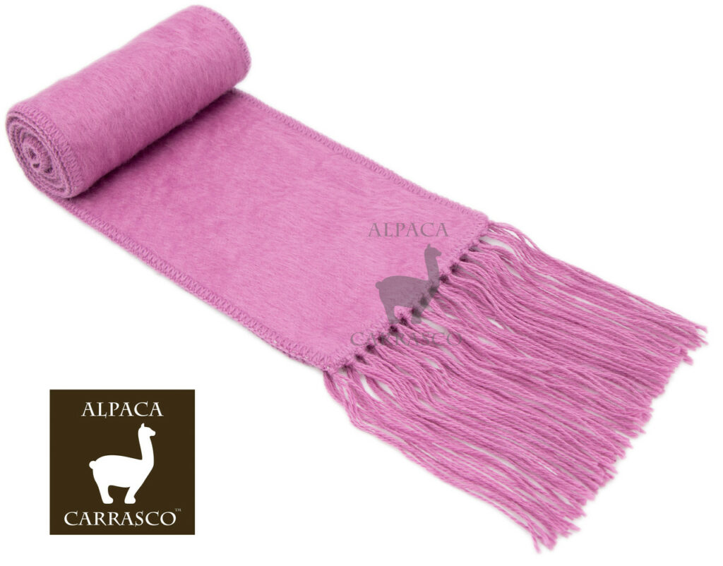 Narrow Alpaca Scarf with Alpaca Figure Label / Tag - Alpaca Carrasco ...