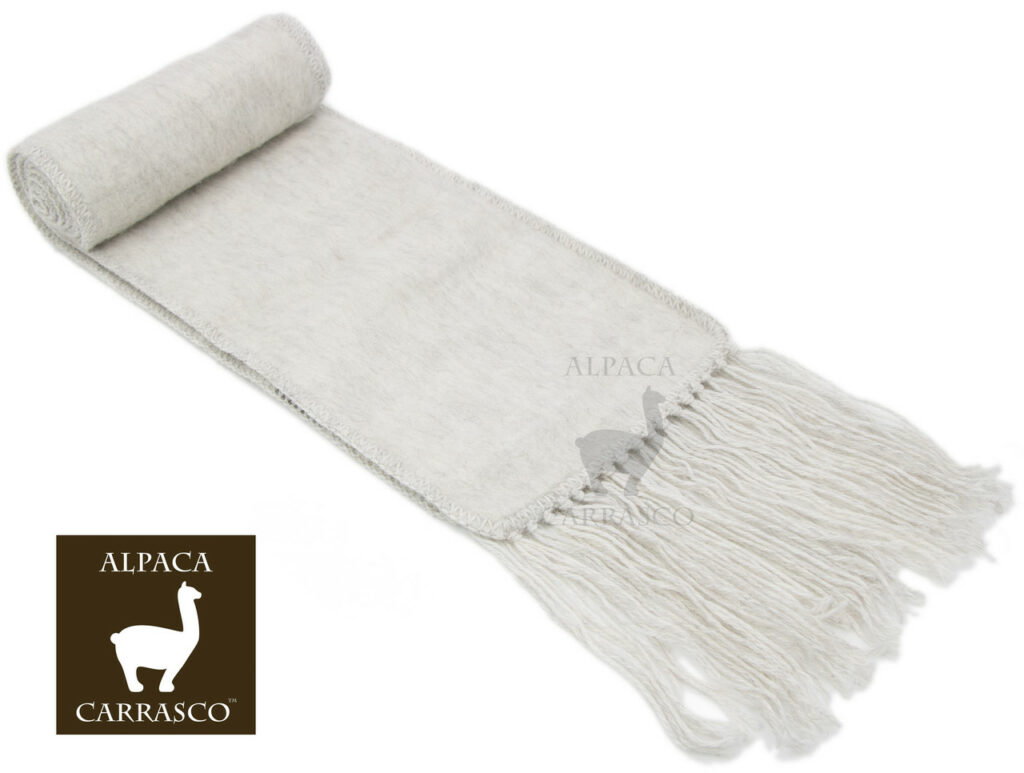 Narrow Alpaca Scarf with Alpaca Figure Label / Tag - Alpaca Carrasco ...
